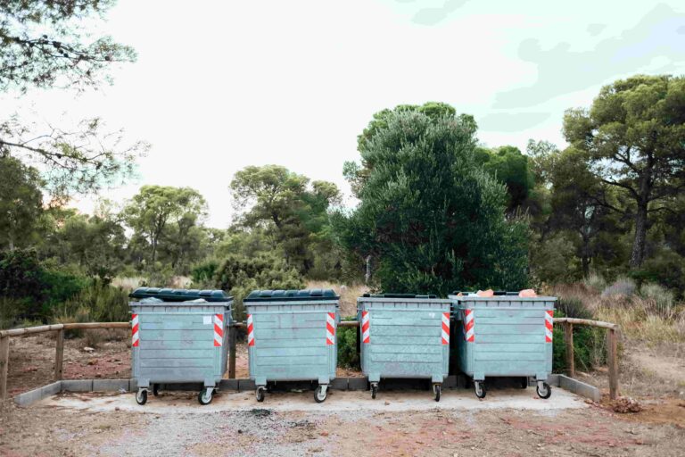 How Commercial Skip Bins Enhance Waste Management Efficiency - Cleanway ...